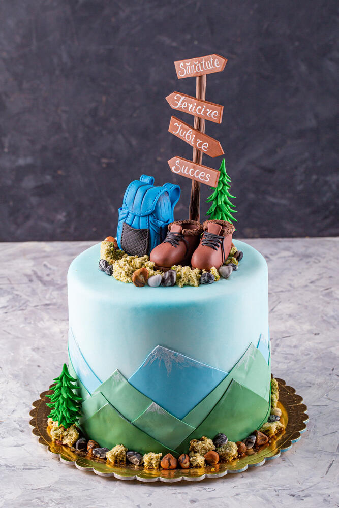 Tort pentru bărbat care iubește drumeție | Dulcinella - Torturi La ...